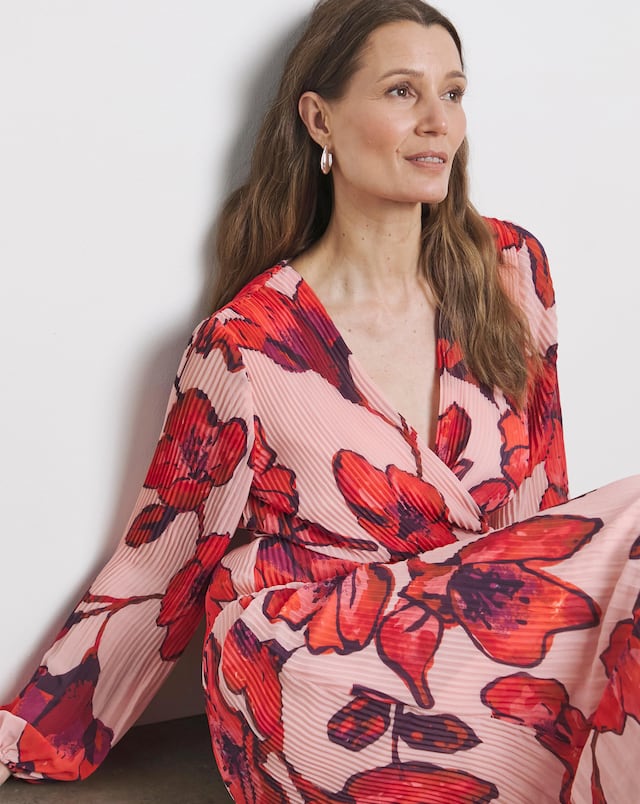 Ambrose Wilson | The ladies' clothing catalogue in sizes 12-34 and up ...