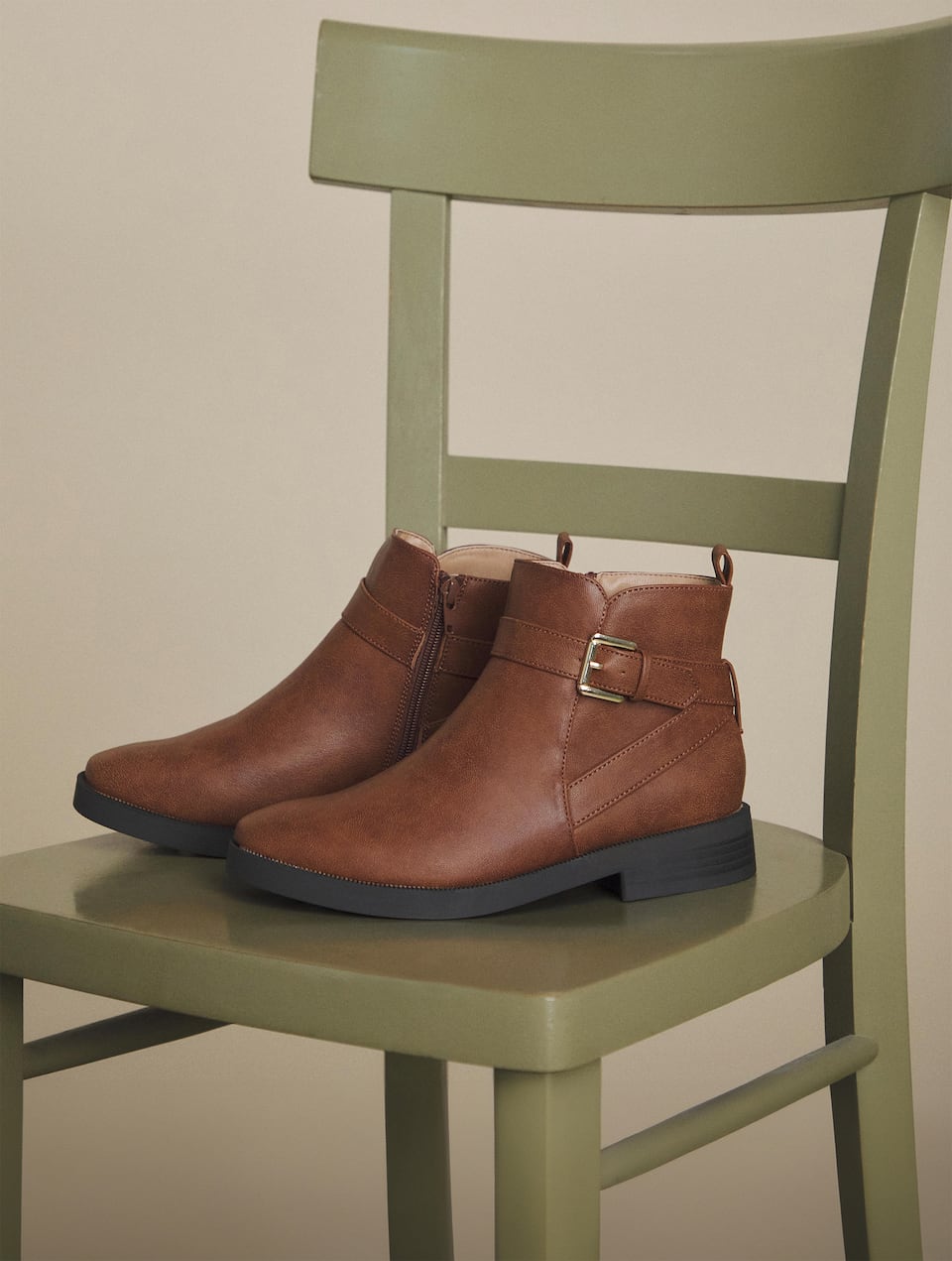 About Us | Ambrose Wilson